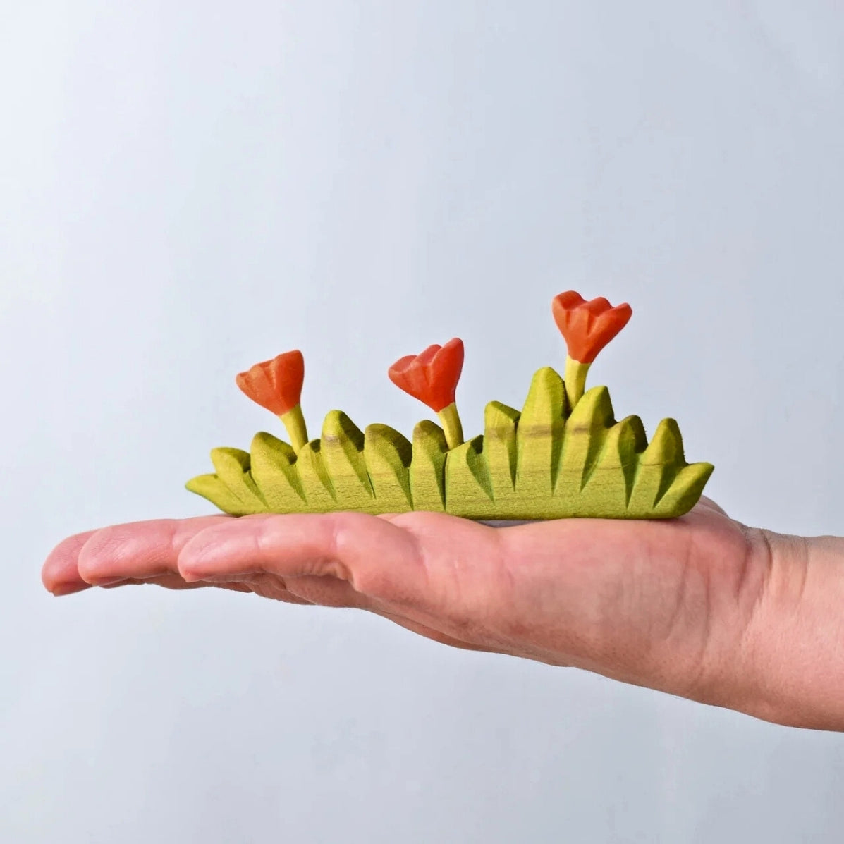 Bumbu Toys Wooden Grass with Flowers - Australia — Oskar's Wooden Ark