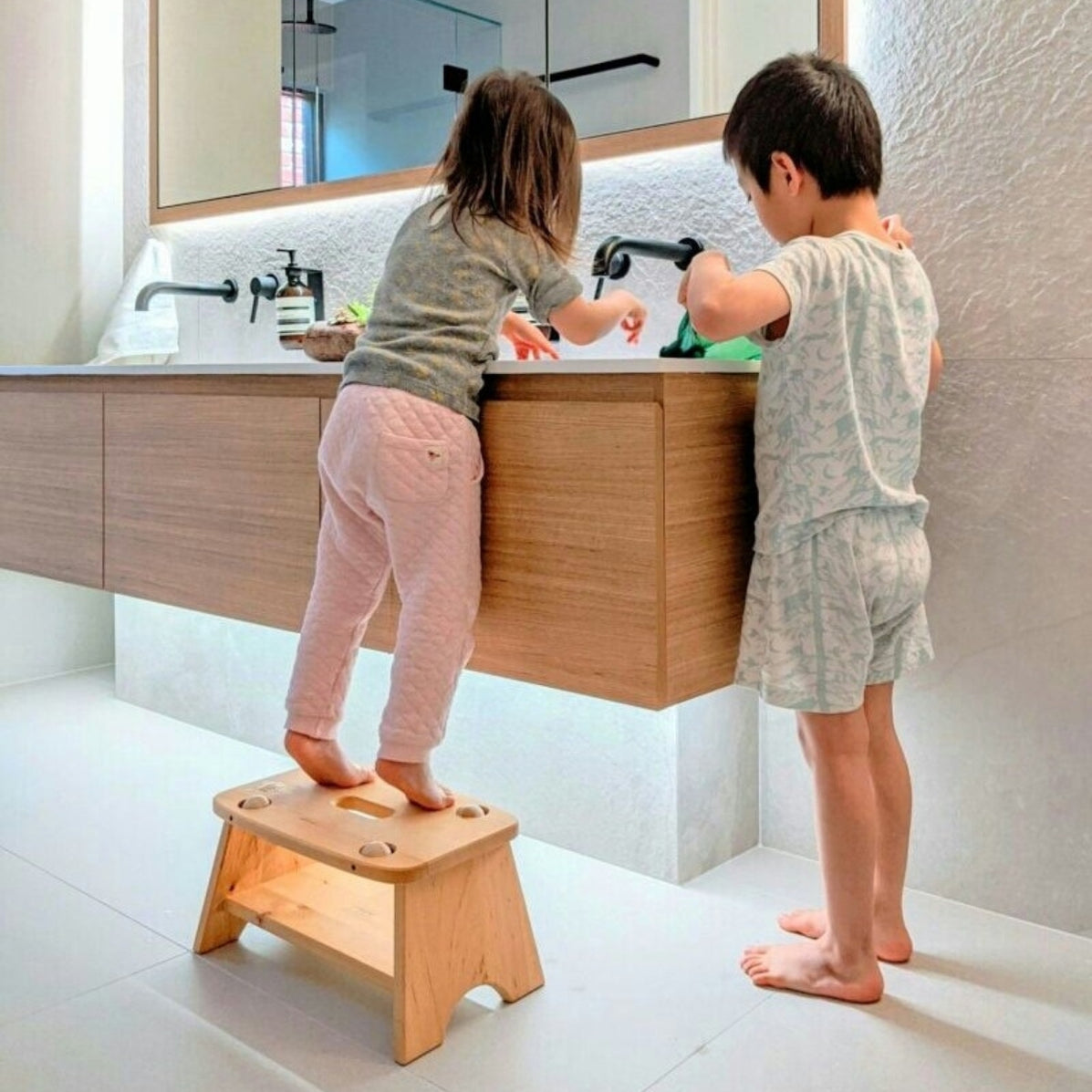 Schollner Rolling Stool - Oskar's Wooden Ark, Australia