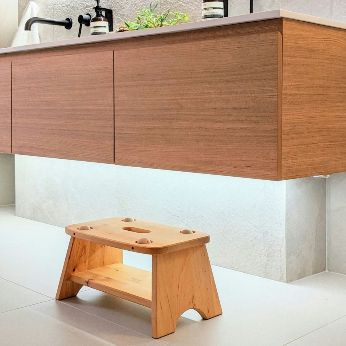 Schollner Rolling Stool - Oskar's Wooden Ark, Australia