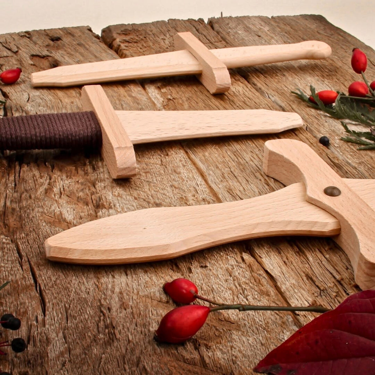 VAH Wooden Dagger - Tapered Bound Handle 25cm — Oskar's Wooden Ark