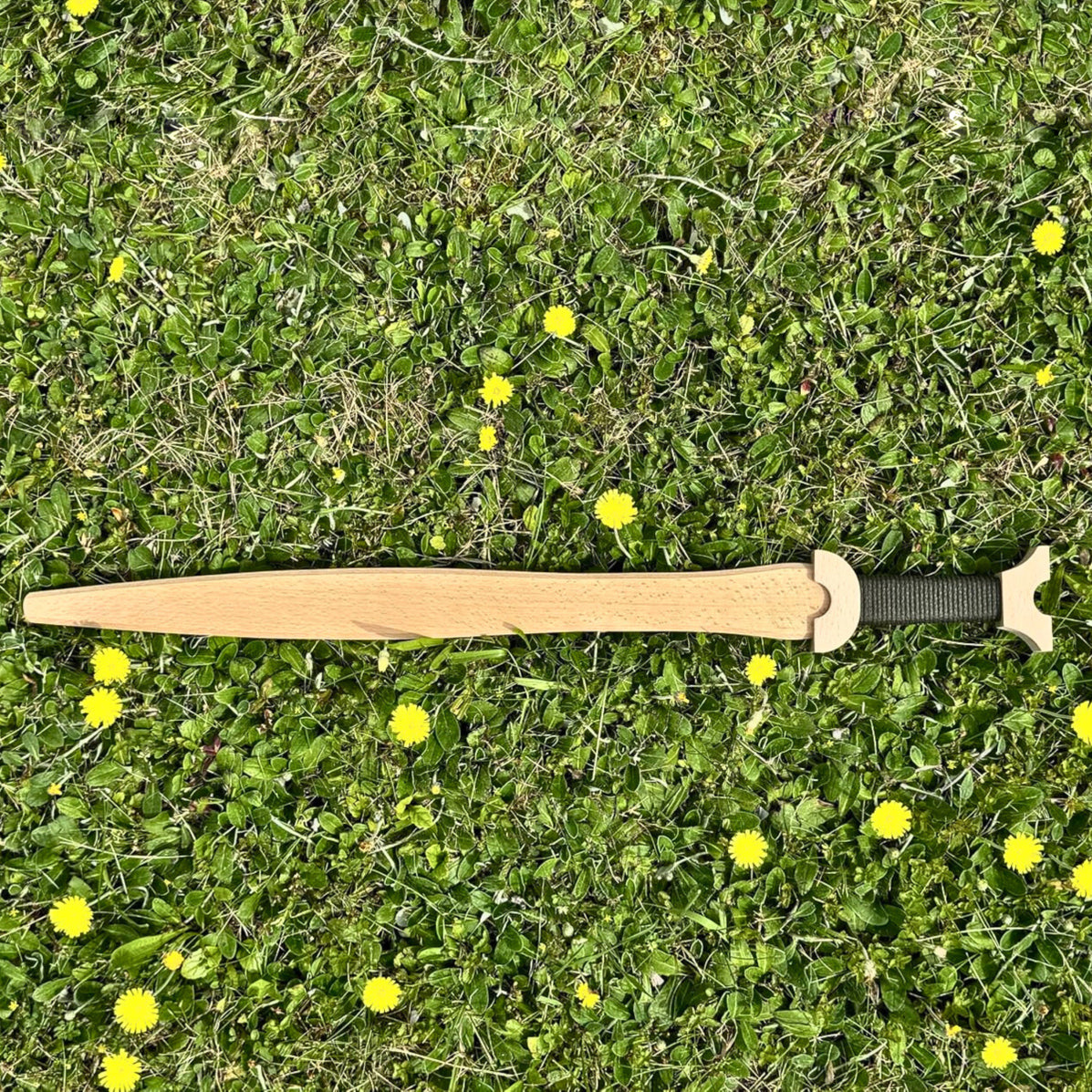 VAH Wooden Sword - Celtic Yoric 60cm — Oskar's Wooden Ark