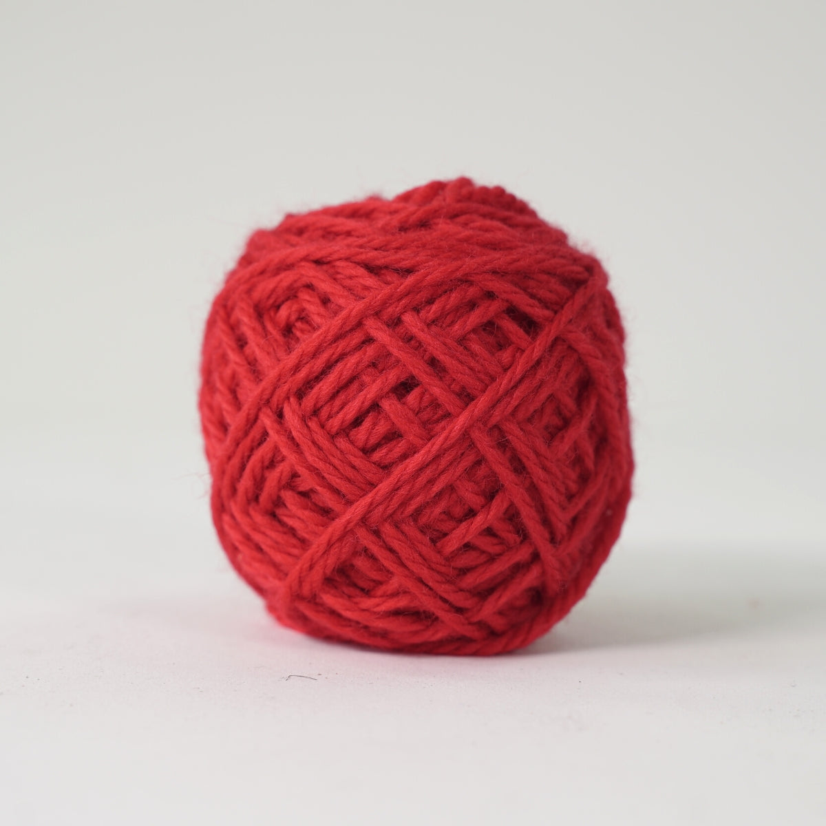 Golden Fleece 16-ply 50g Wool Ball- Australian Eco-Wool Carmine Red ...